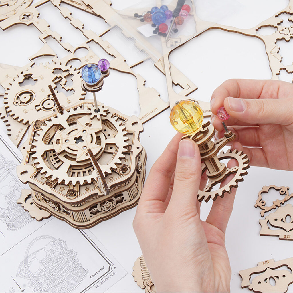 Starry Night Orrery Mechanical Music Box AMK51 Mô hình Deer Store – Mô ...